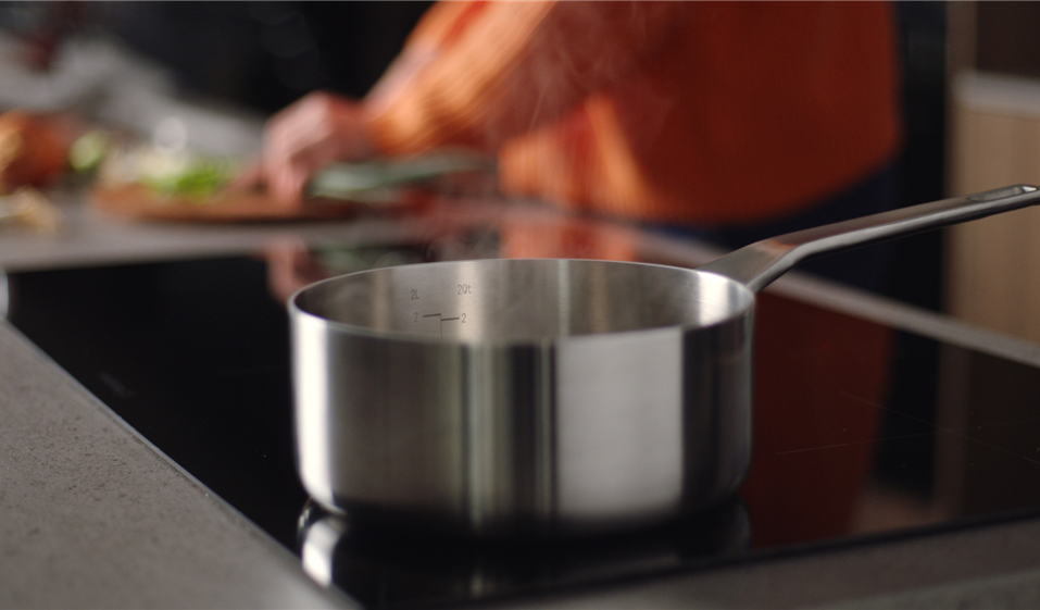 60cm 4 zone induction cooktop with BoilProtect - WHI643BE ...